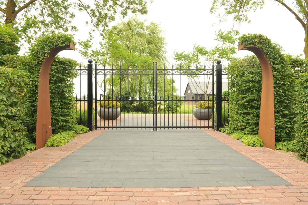 Bestrating oprit: tips voor een strakke oprit | Van Essen ...